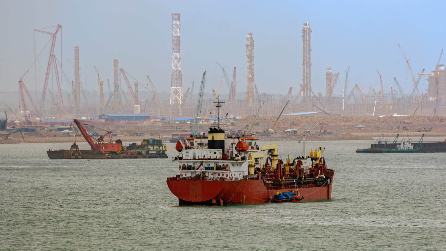 Choosing the Right Floating Dredge: Key Factors to Consider